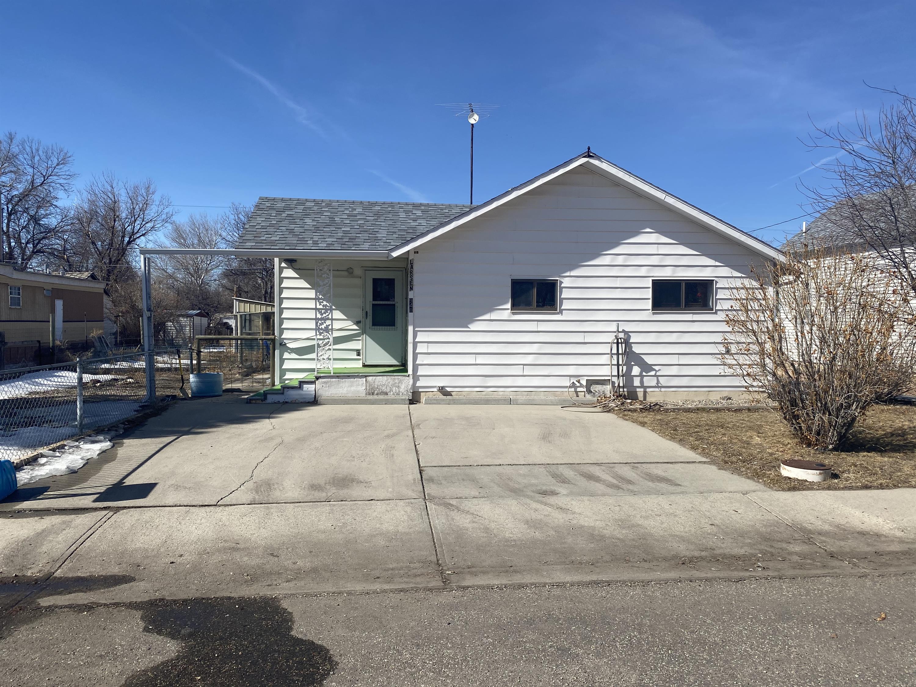 Home [forefrontrealestatellc.managebuilding.com]